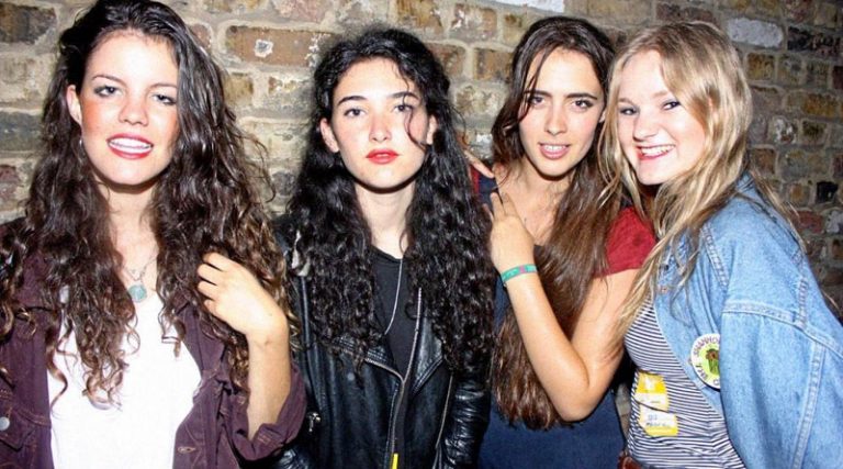 Dos años del debut de Hinds - Muzikalia