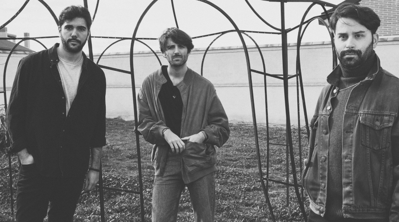 Triángulo Inverso tienen nuevo single, 'La Esfera' - Muzikalia