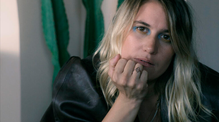 La policía interrumpe la actuación de Rocío Saiz en el Pride de Murcia ...