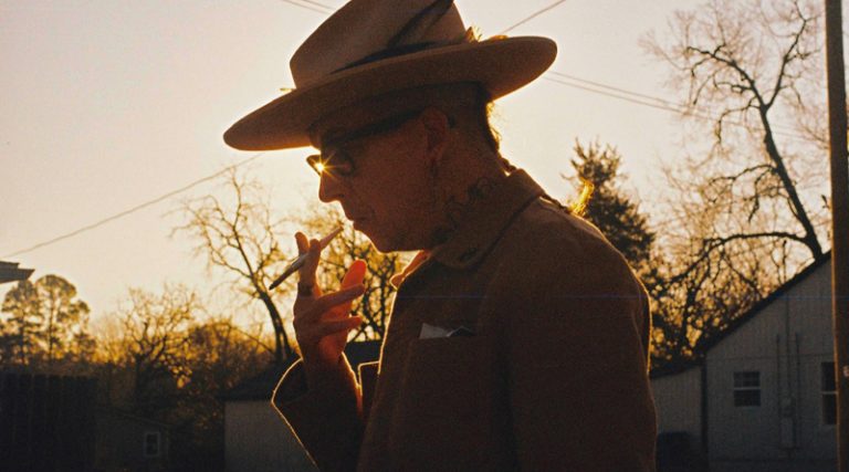 Micah P. Hinson avanza otro tema de su nuevo álbum - Muzikalia
